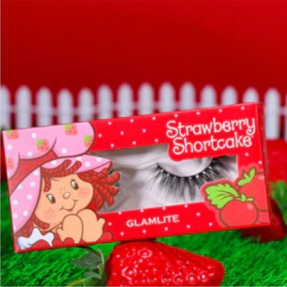 Strawberry Shortcake | Makeup | Strawberry Shortcake Glamlite Makeup ...
